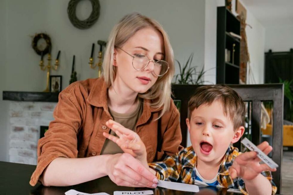 Autistic Children Crisis: Recognizing the Early Signs and Act - DYNSEO